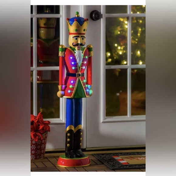 Holiday | Nutcracker Oversized Figurine With Color Changing Lights 3582 ...